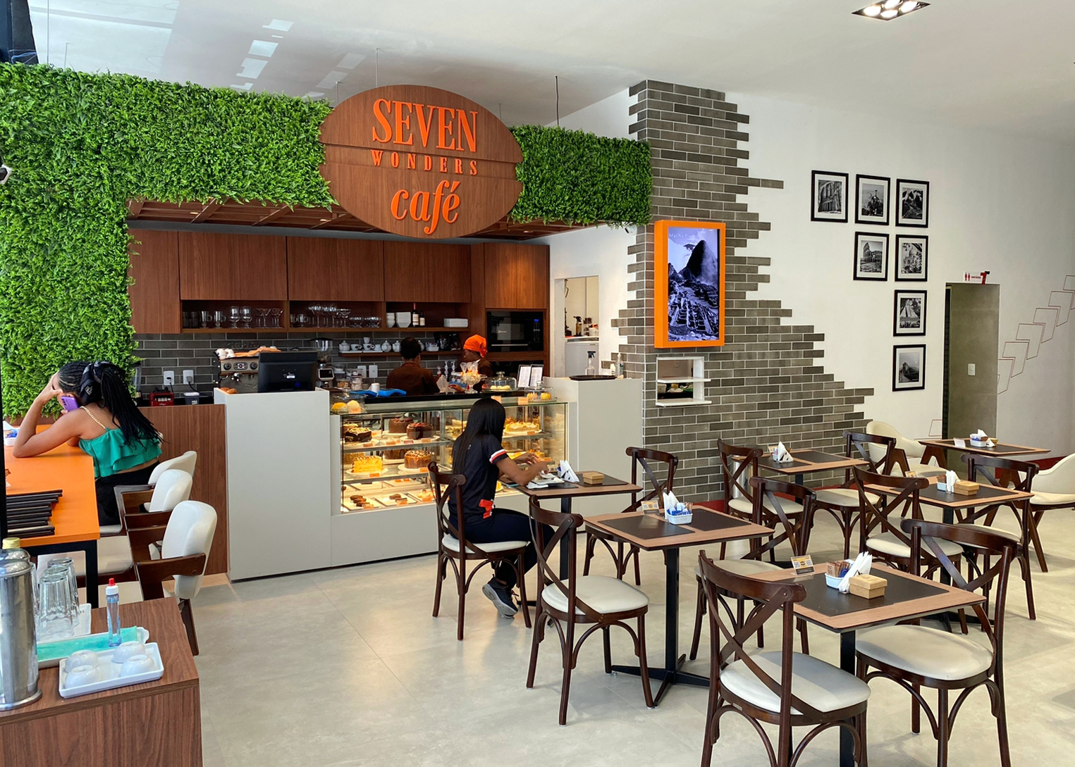 Rede Seven Wonders inaugura café em academia na Graça - Seven Wonders Café